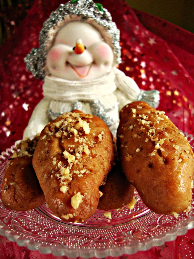Μελομακάρονα/Melomakarona: traditional greek honey Christmas cookies ...
